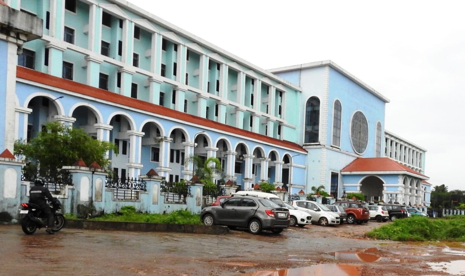 Tourists from Kerala Suffer Food Poisoning During Goa Visit - Goa News Hub